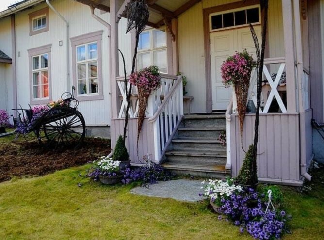 Blomsterprakt på prestegårder | Allstad